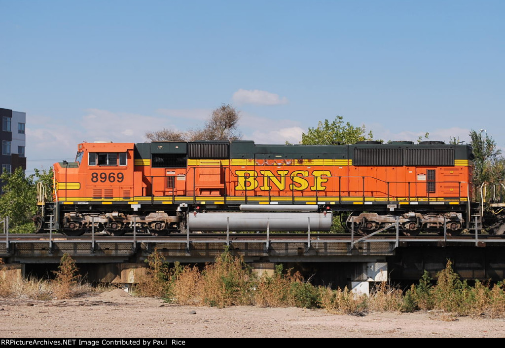 BNSF 8969